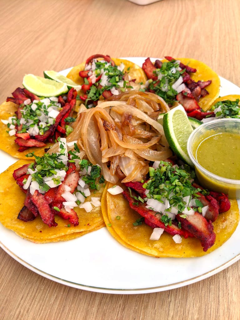 Home - Que Tal Pollo